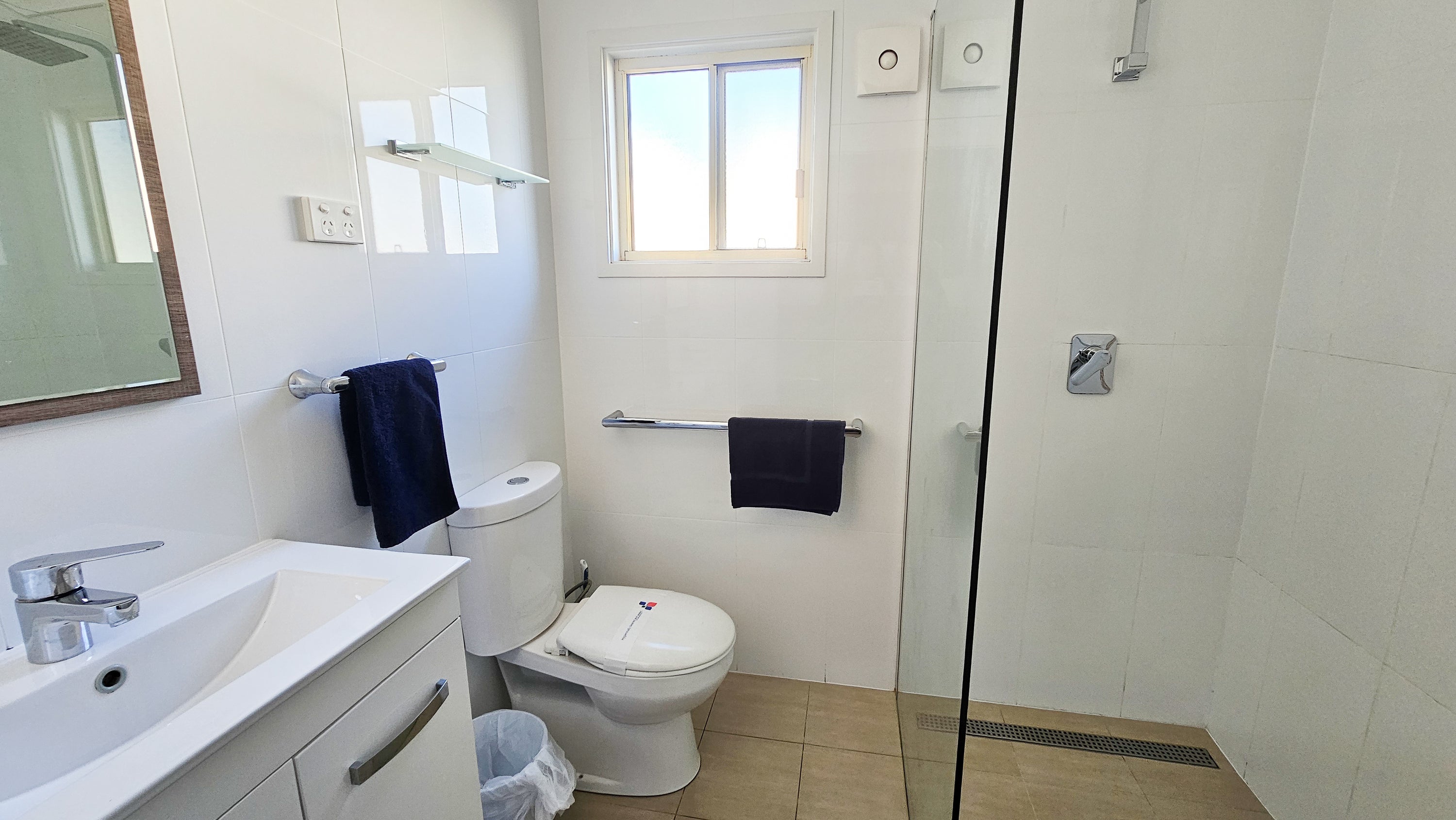 Cabins – Barrack Point Holidays